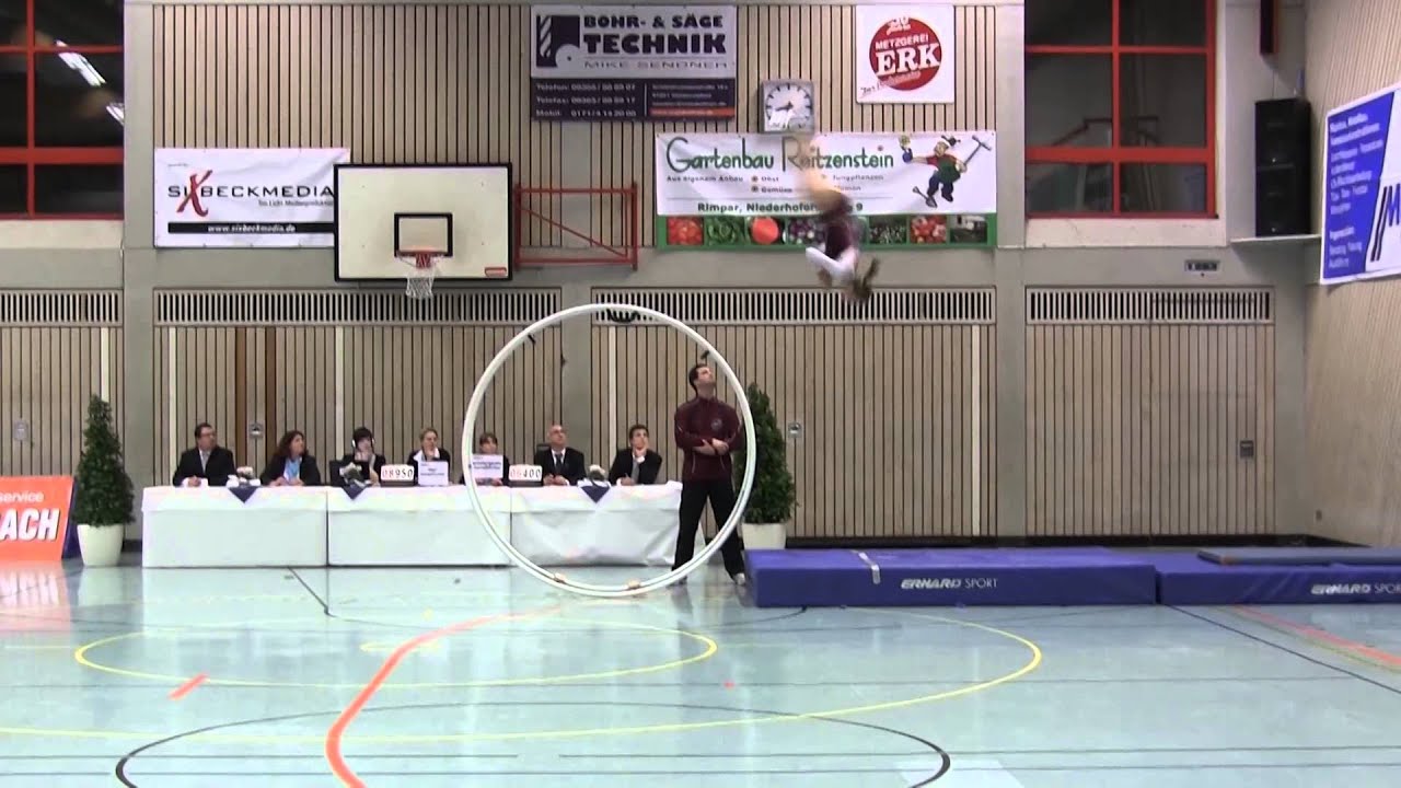 Deutsche Meisterin in Rhönrad 2014 Finale Sprung Sarah Metz - YouTube