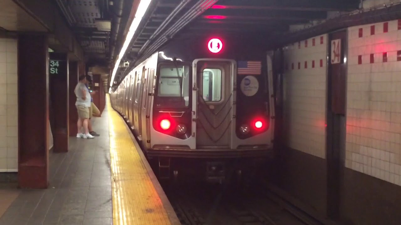 R160 (E) Train leaving 34 street-Herald square - YouTube