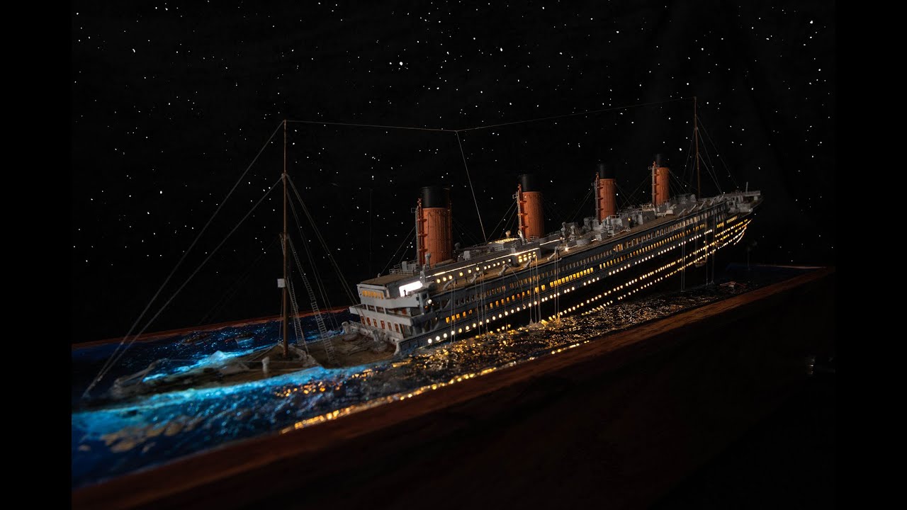 RMS Titanic Model Sinking Diorama 1/700 Scale - YouTube