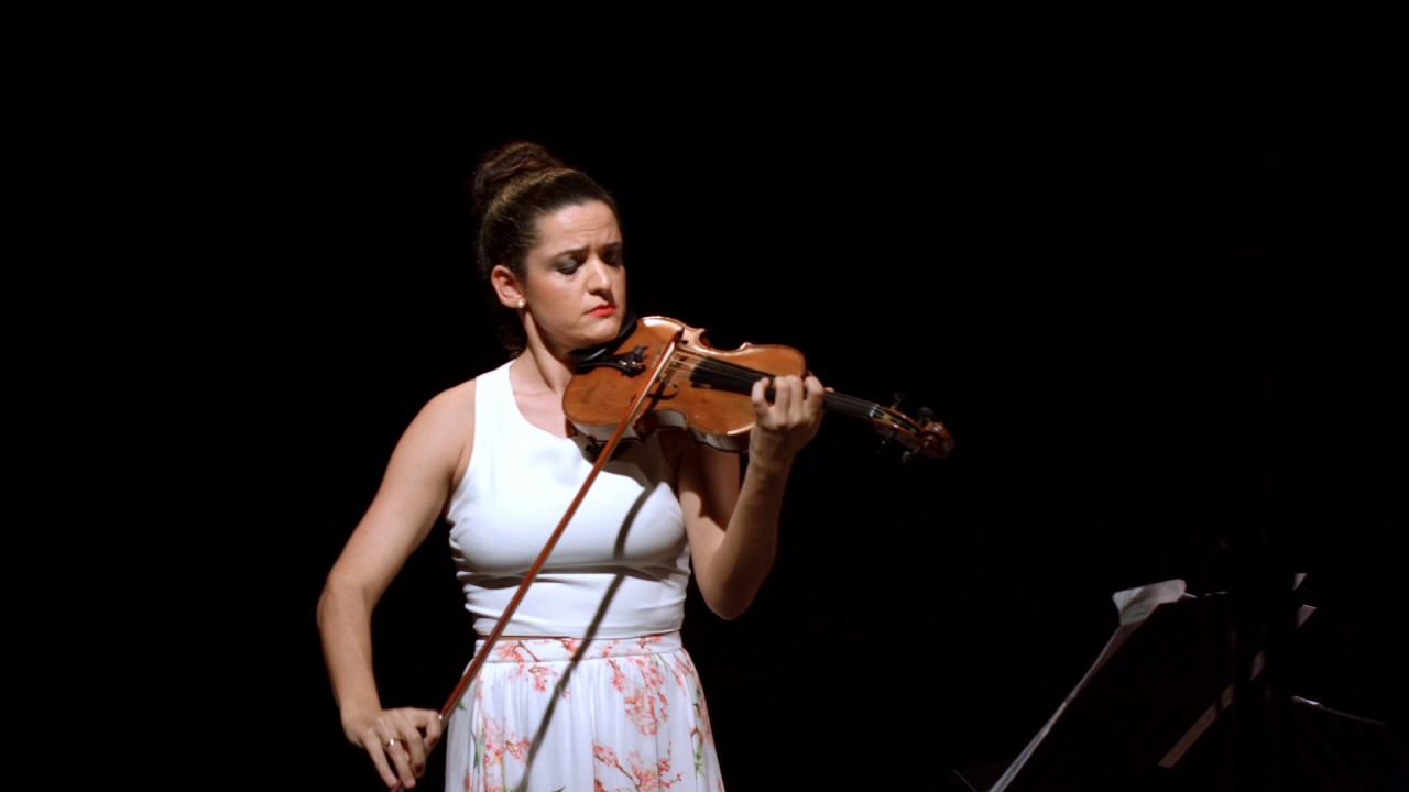 Paula Bujes - "Astoriana" de Pedro Huff - YouTube