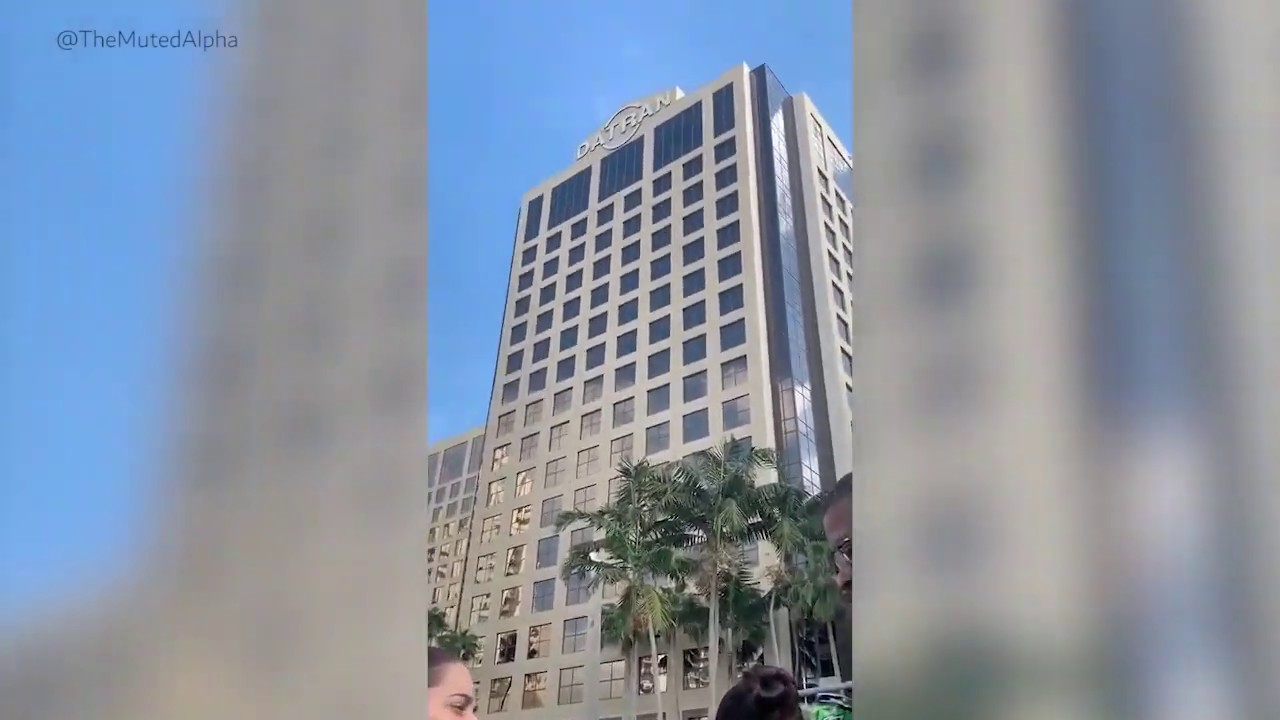 Breaking News: Buildings Evacuated in Miami following Earthquake - YouTube
