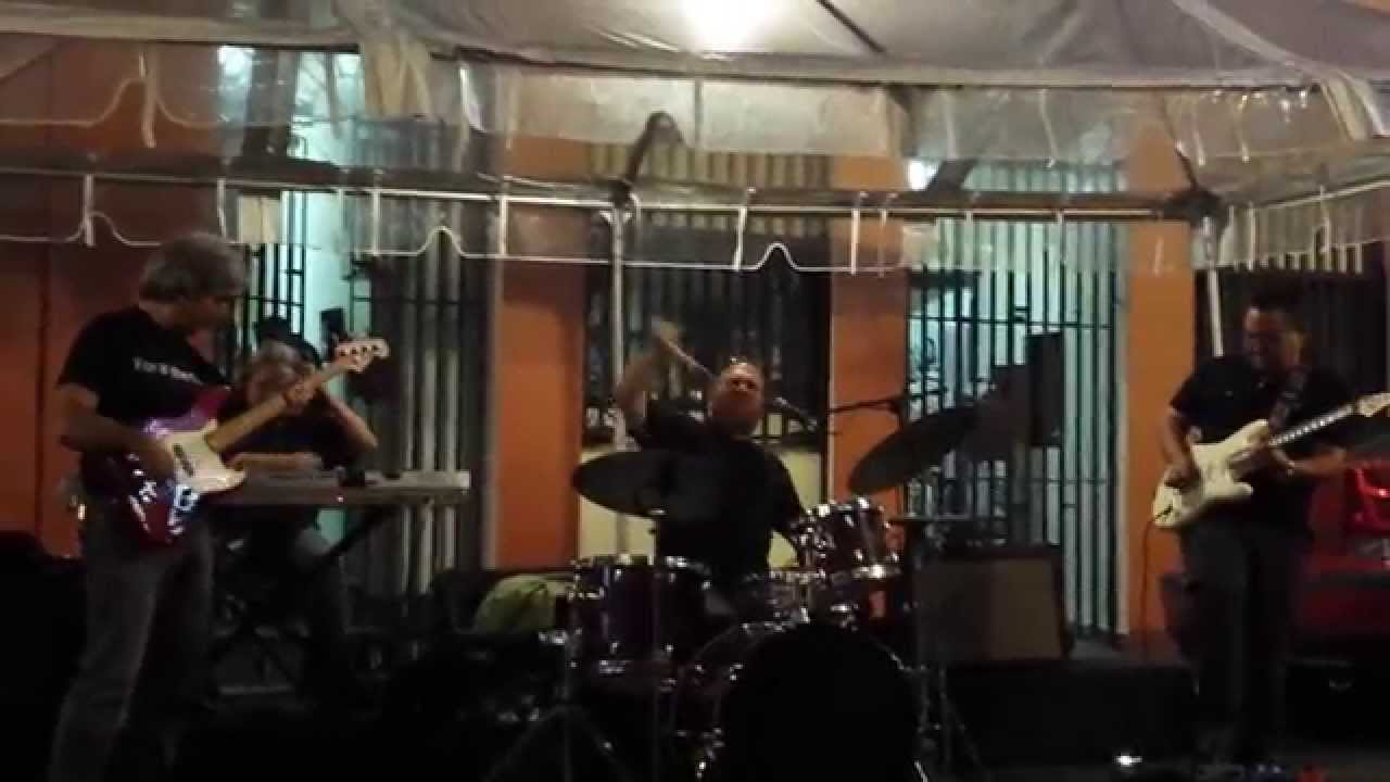 Danny & the Groove @ SOFO - YouTube