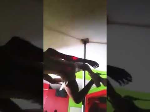 Hot queen dance