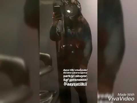 Aleyna Tilki kardeşi Ayça Tilki ile şarkı çalışmasında