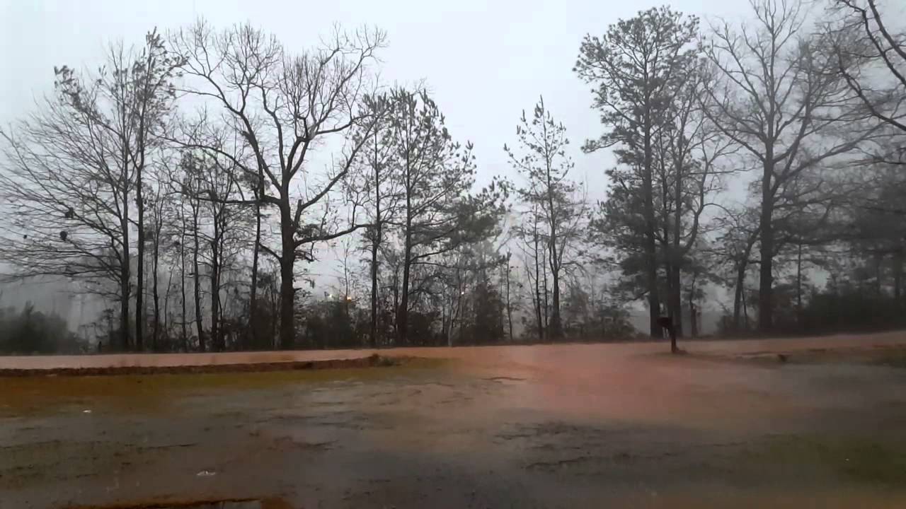 Rain coming down in sheets - YouTube