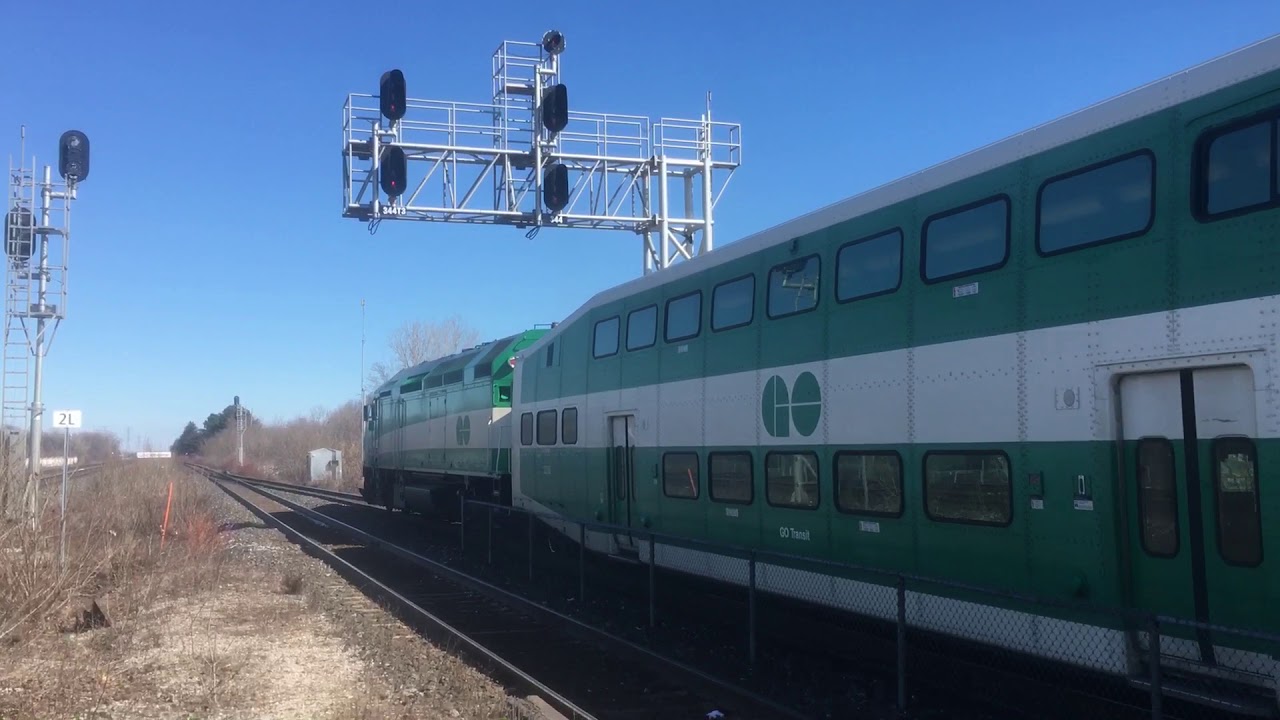 Go train 616 leaving Aldershot go station - YouTube
