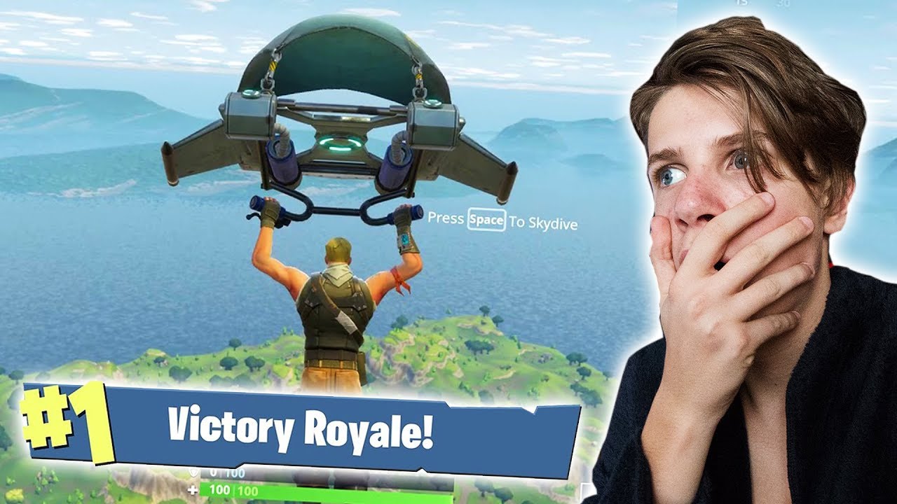 GAMI SI SELLY JOACA FORTNITE - YouTube