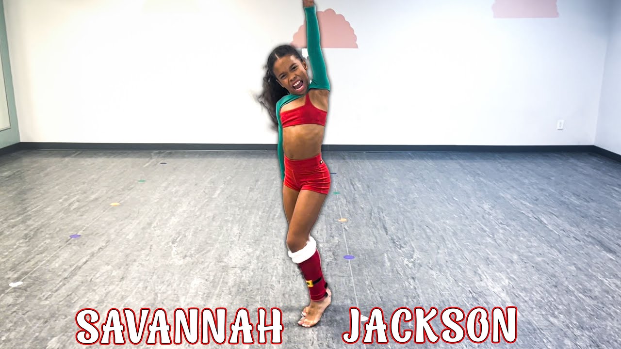 Savannah Jackson - Christmas Improv and Interview 2023 - YouTube