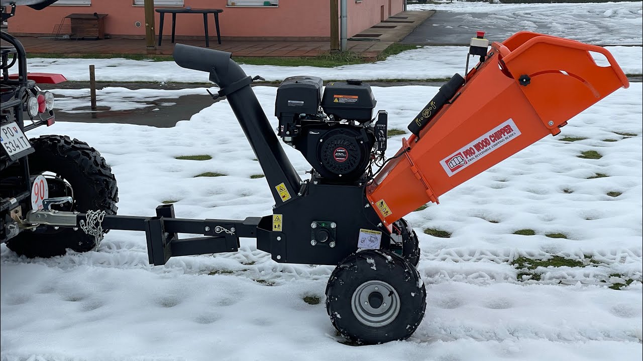 Benzínový drvič konárov (15 koní) - YouTube