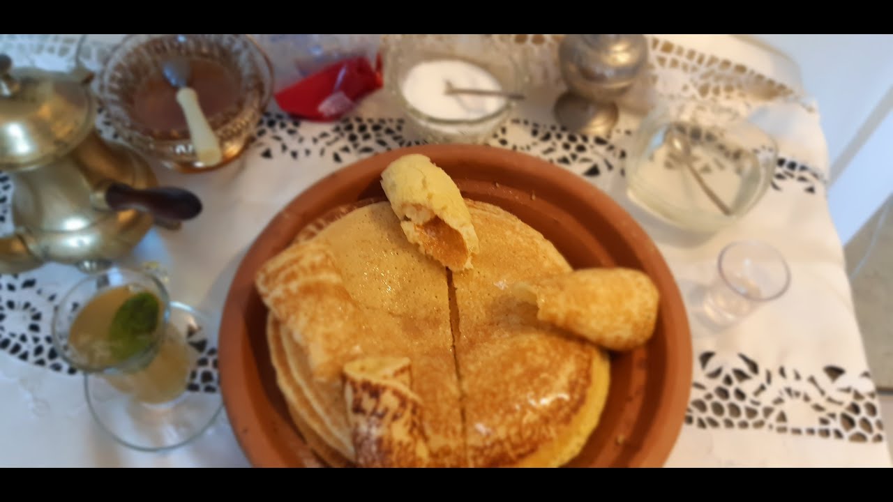 Baghrir ou ghrayef ,tighrifin traditionnel recette Algérienne. - YouTube
