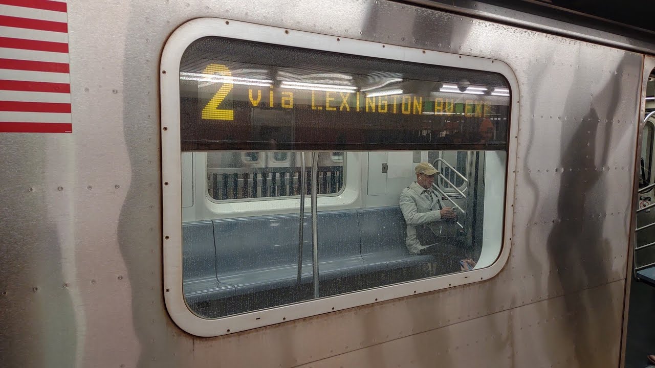 MTA NYCT Subway: Wakefield Bound Bombardier R142 (2) Train @ Bowling ...