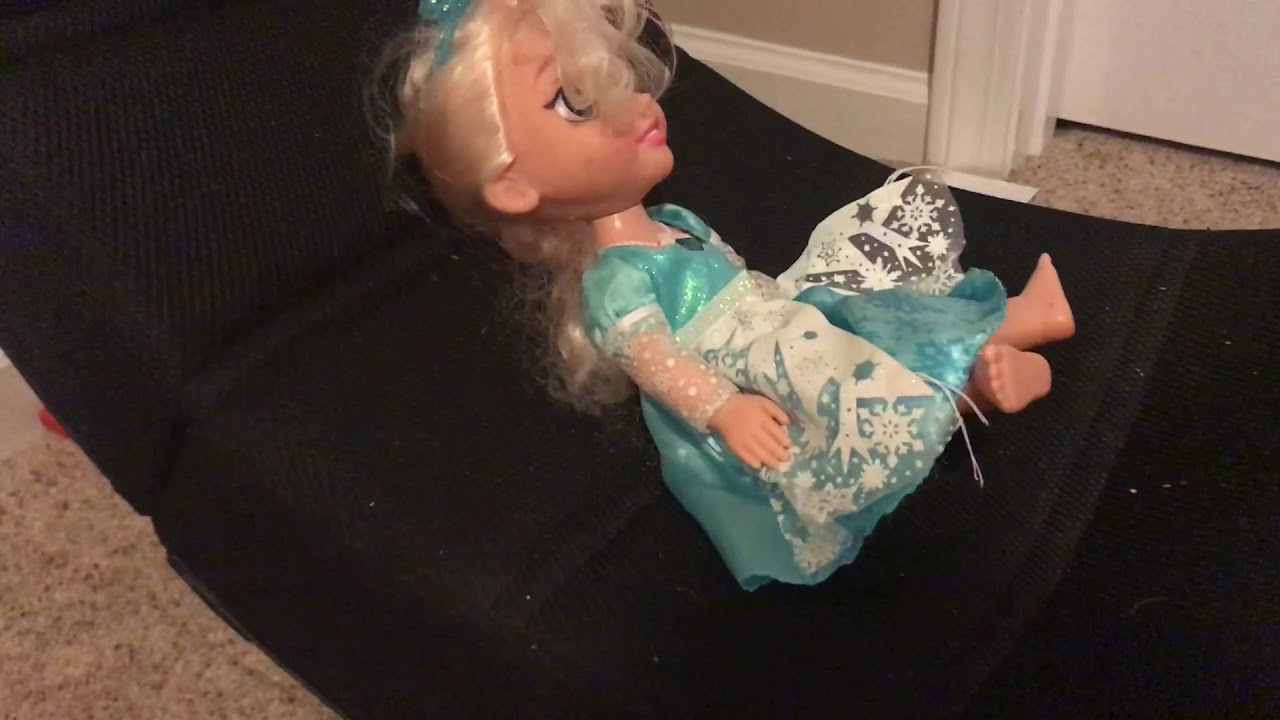 Elsa crying when blues clues is over - YouTube