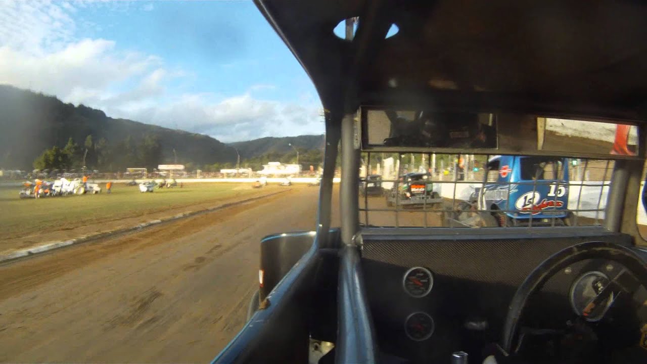 2014 North Island Stockcar Champs Finals at Wellington Family Speedway ...