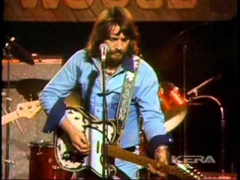 WAYLON JENNINGS - LADIES LOVE OUTLAWS (Live In TX 1975) - YouTube