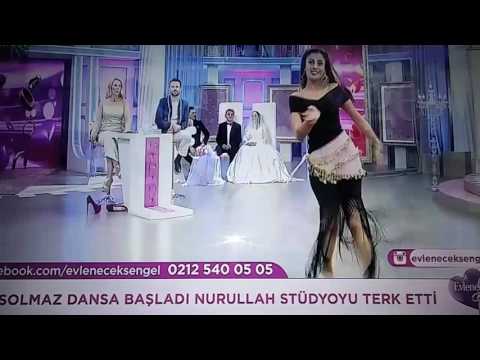 Solmaz oynuyor