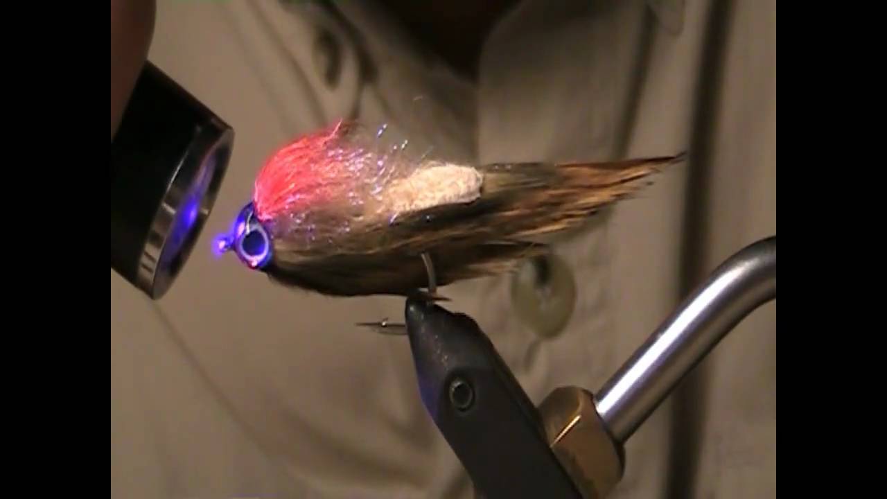 Tying Flies with Loon Outdoors UV Light - YouTube