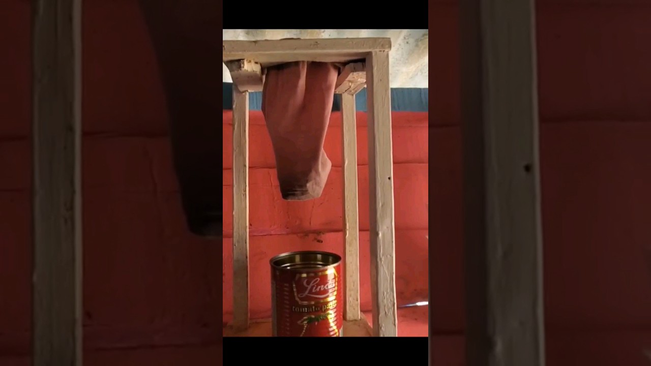 UN COLADOR DE COLADOR CAFE LA CAFETERA MAS ANTIGUA DEL CAMPO REPUBLICA ...