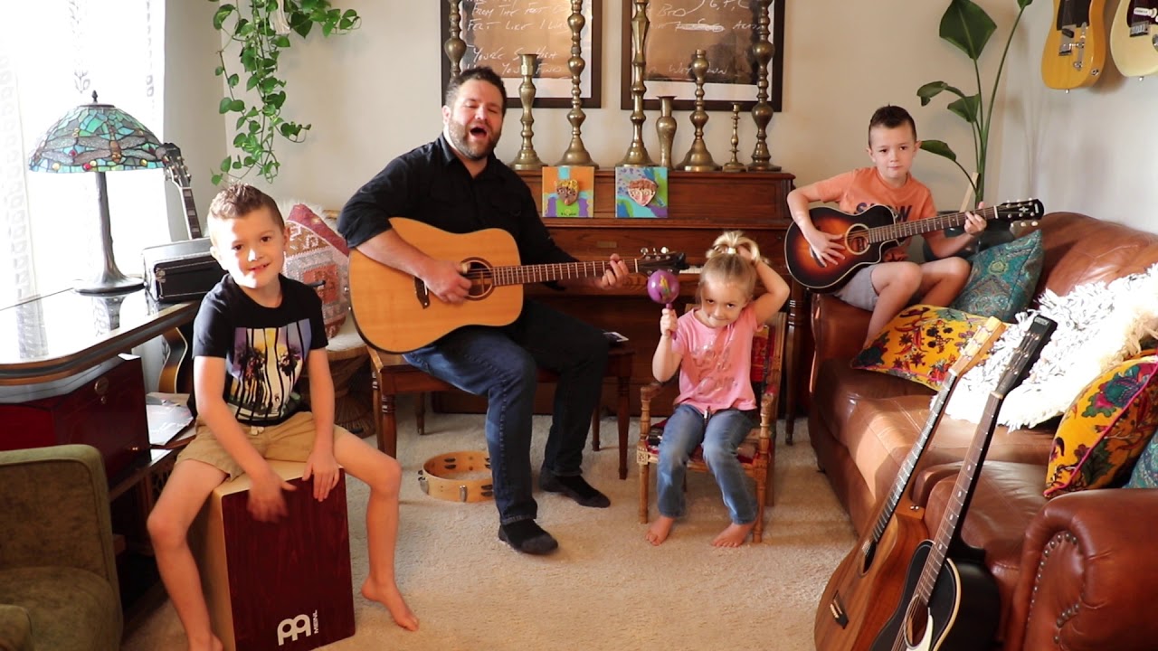 Colt Clark and the Quarantine Kids play "Handle With Care" Chords ...