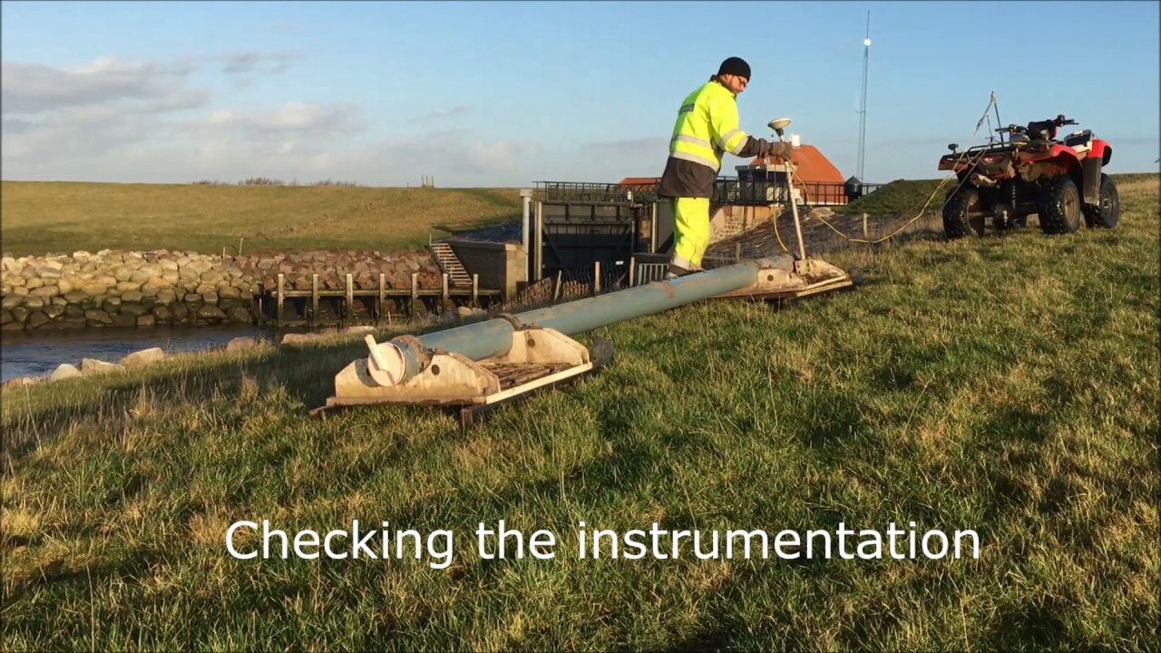 Geophysical mapping of Levee in Denmark, DualEM421 - YouTube