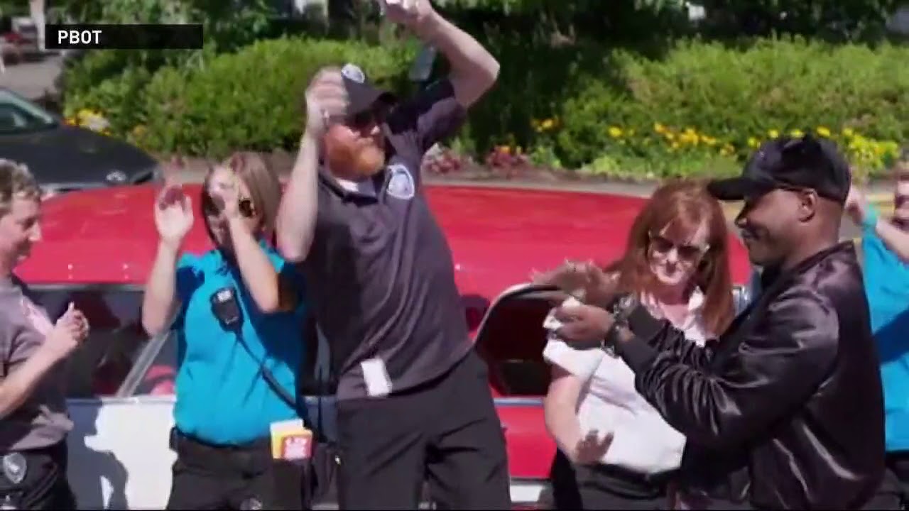 Cat Rapper Moshow promotes Portland's 'Parking Kitty' app - YouTube