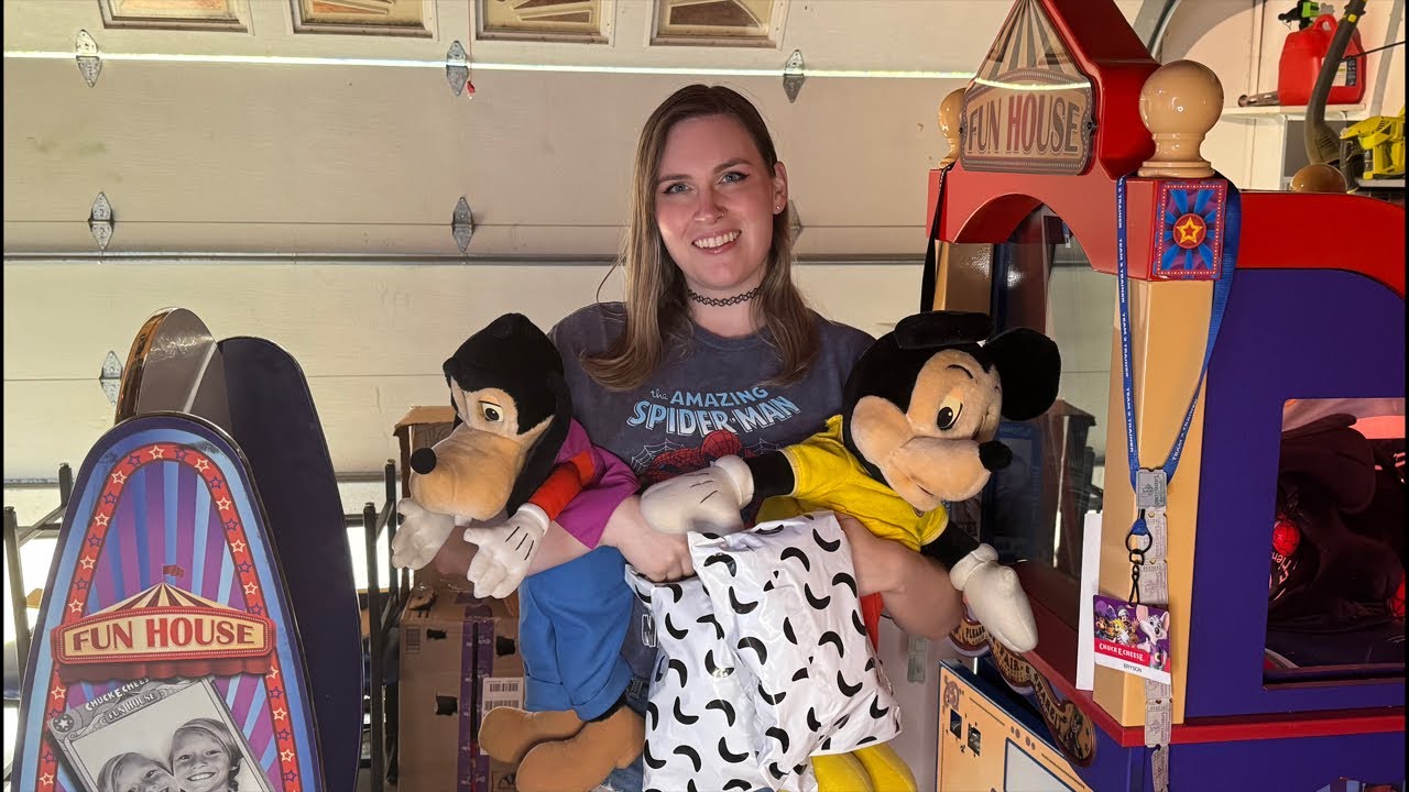 Unboxing My Chuck E Cheese YouTooz Plushies and Showing My Animatronic ...