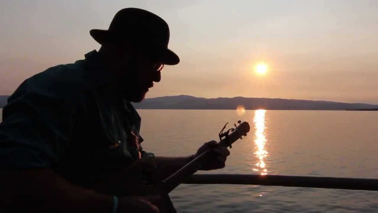 Kevin Van Dort | "Fishing Shoes" (Live at The Crown) - YouTube