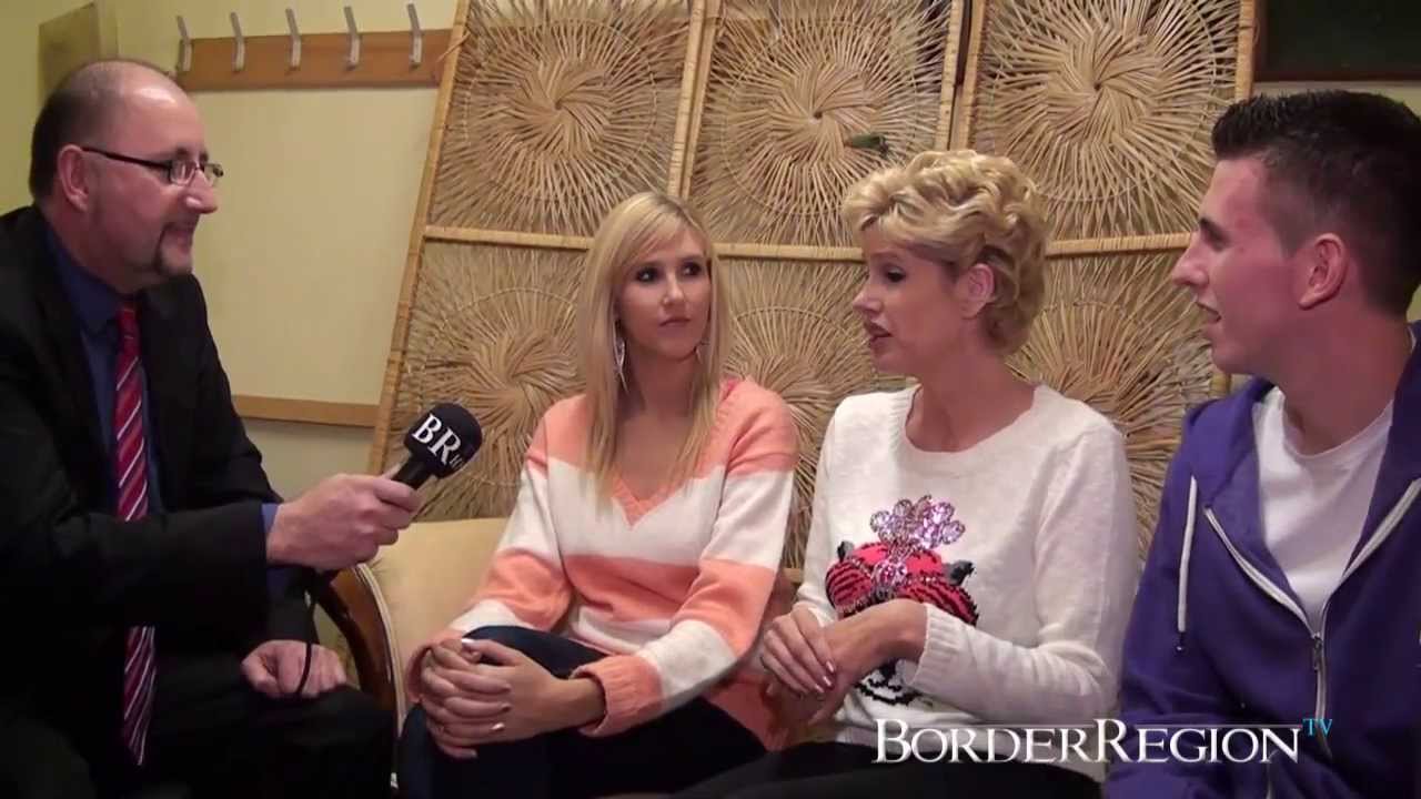 Crystal Swing live - YouTube