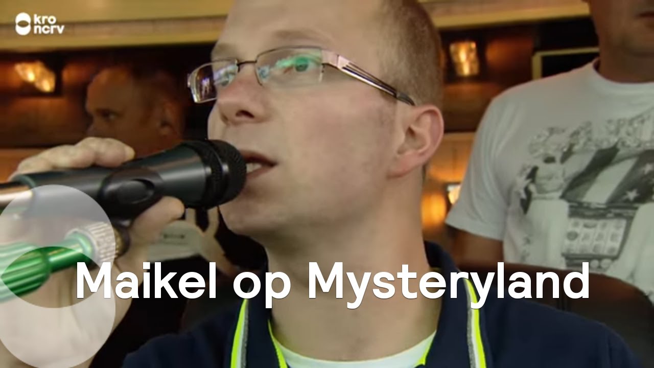 Kermisfreak Maikel en de Turbo Polyp | Man bijt hond | KRO-NCRV - YouTube