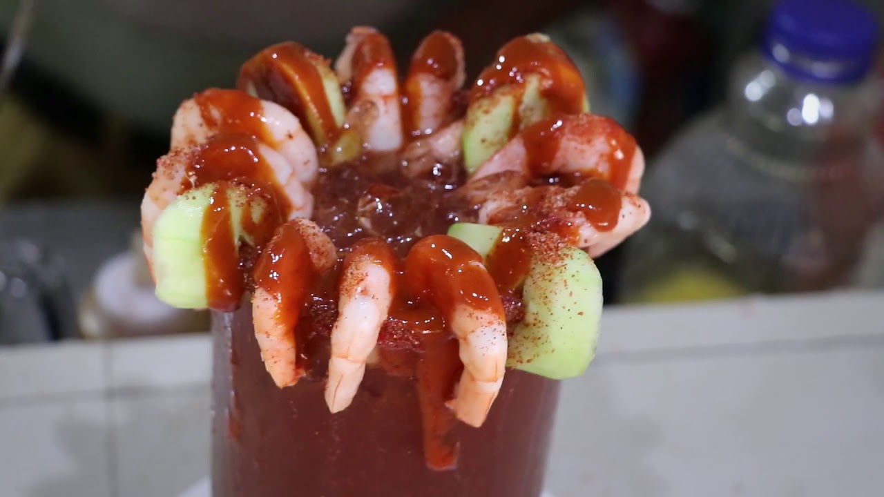 Micheladas con Camarón - YouTube