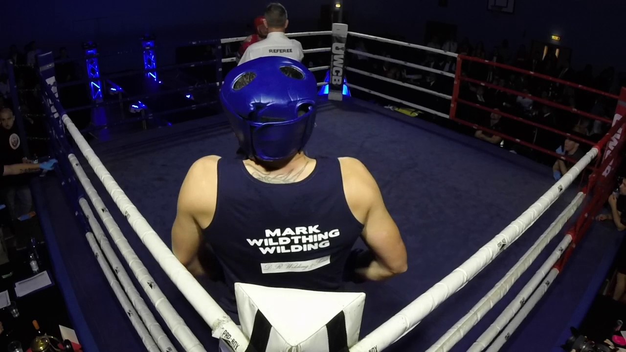 Ultra White Collar Boxing | Windsor | Liam Ainsby VS Mark Wilding - YouTube