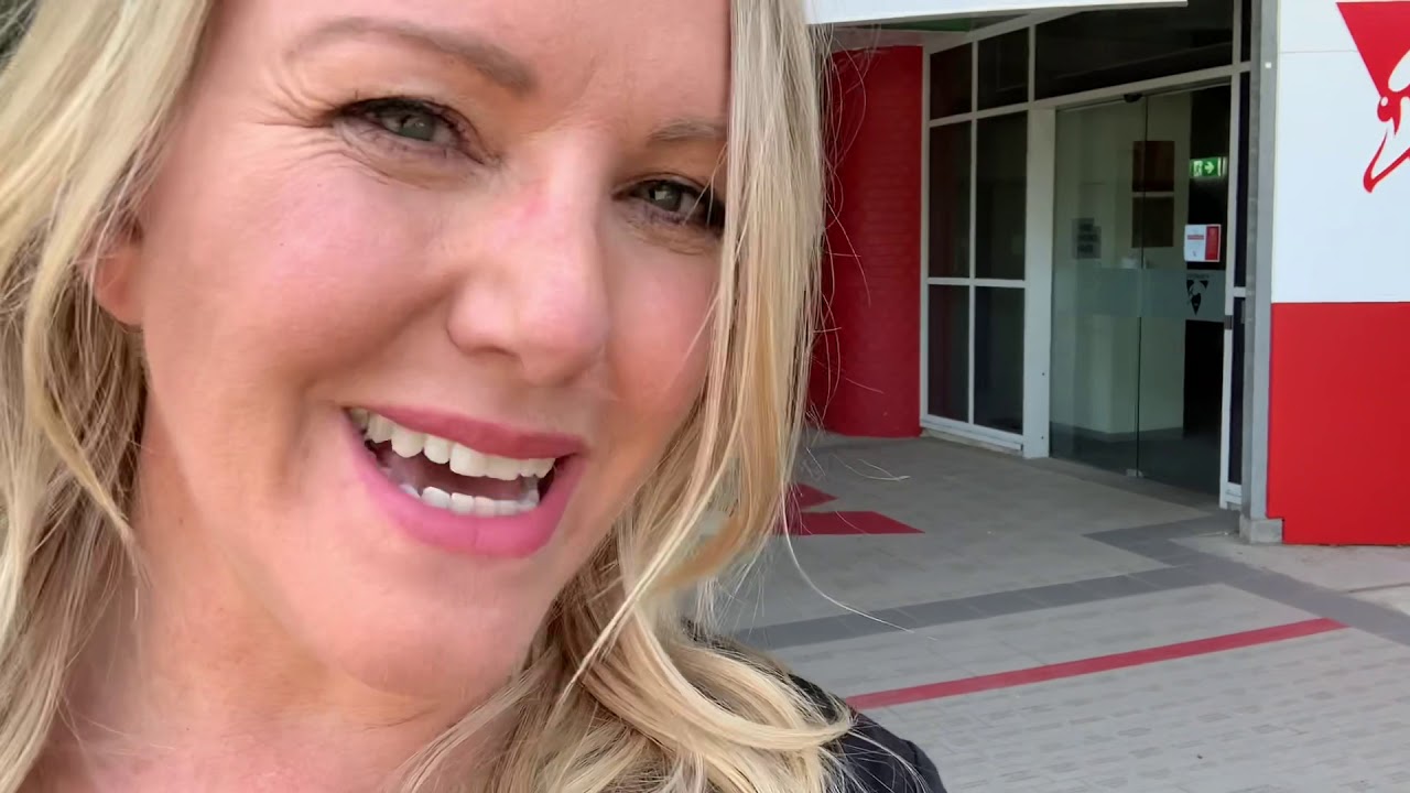 Australia v India with Melinda Farrell - YouTube