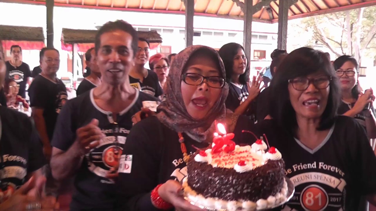 SMP 1 Denpasar 1981: Spensa 81 Rock Band - YouTube