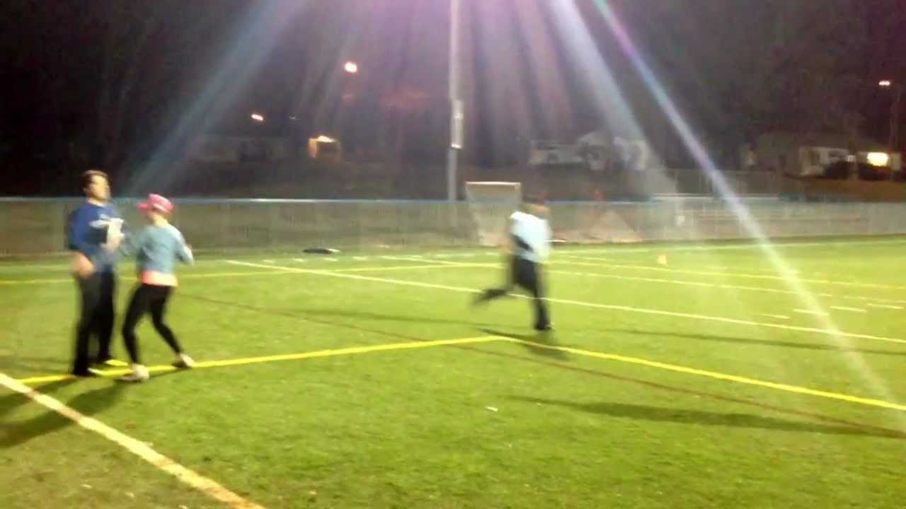 Ultimate Frisbee. Interception then easy score - YouTube