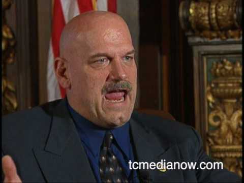 KMSP Jeff Passolt interviews Governor Jesse Ventura - YouTube