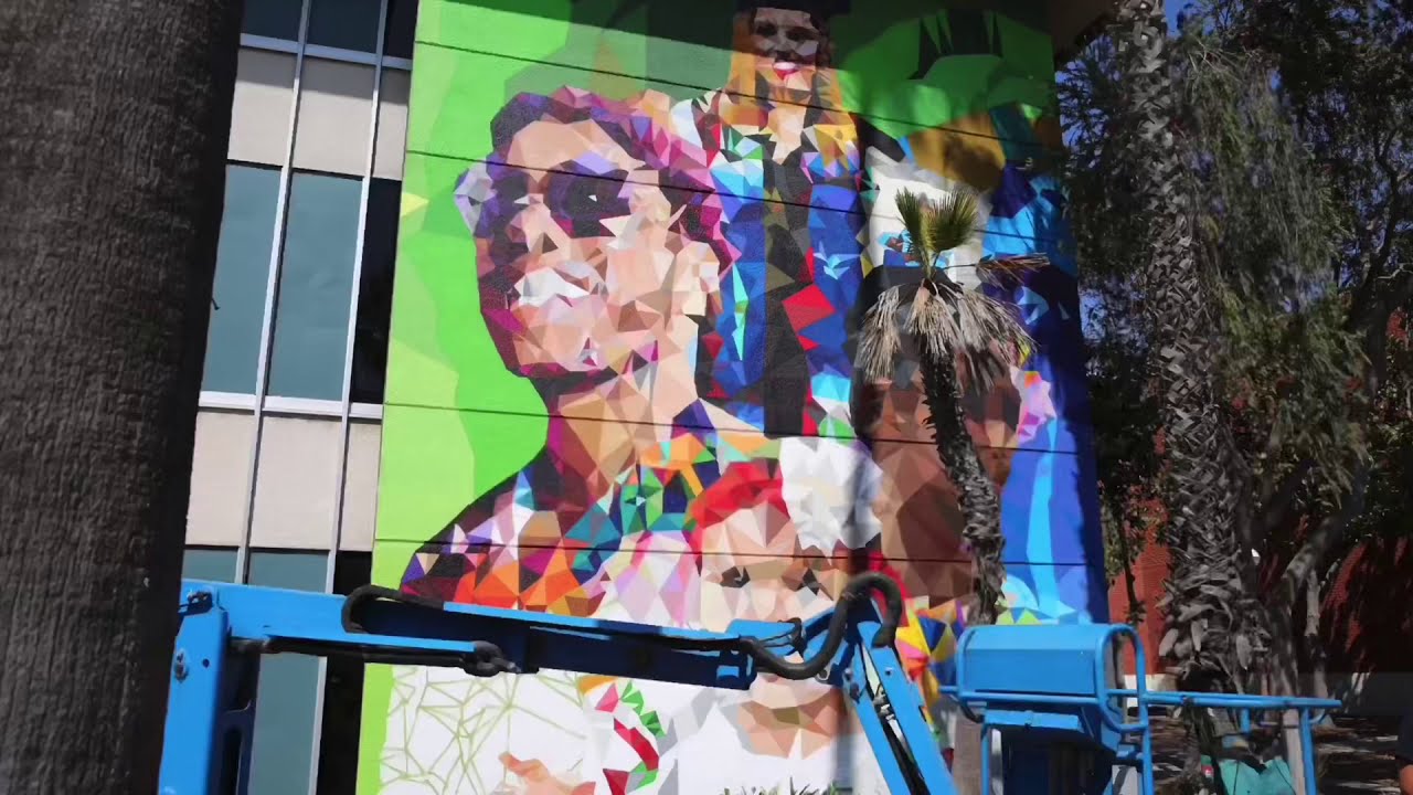 Timelapse Anderson Paak Mural In Oxnard, Ca - YouTube