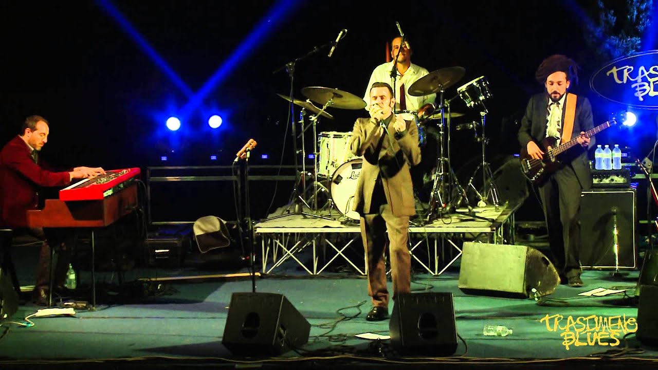 Luca Sapio & The Dark Shadows @ Trasimeno Blues 2014 - YouTube
