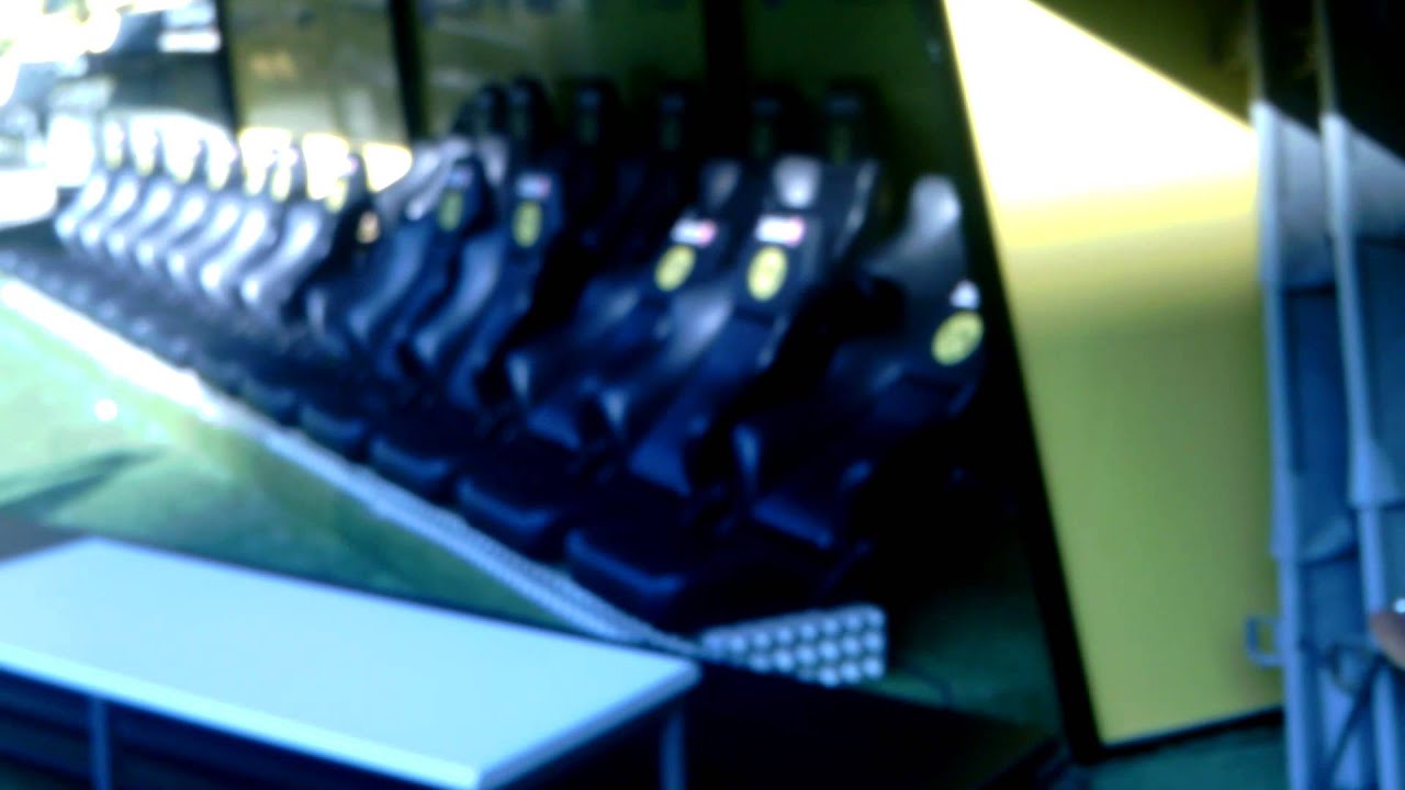 BVB Borussia Dortmund original Spielereinlauf Gang mit Musik!! - YouTube