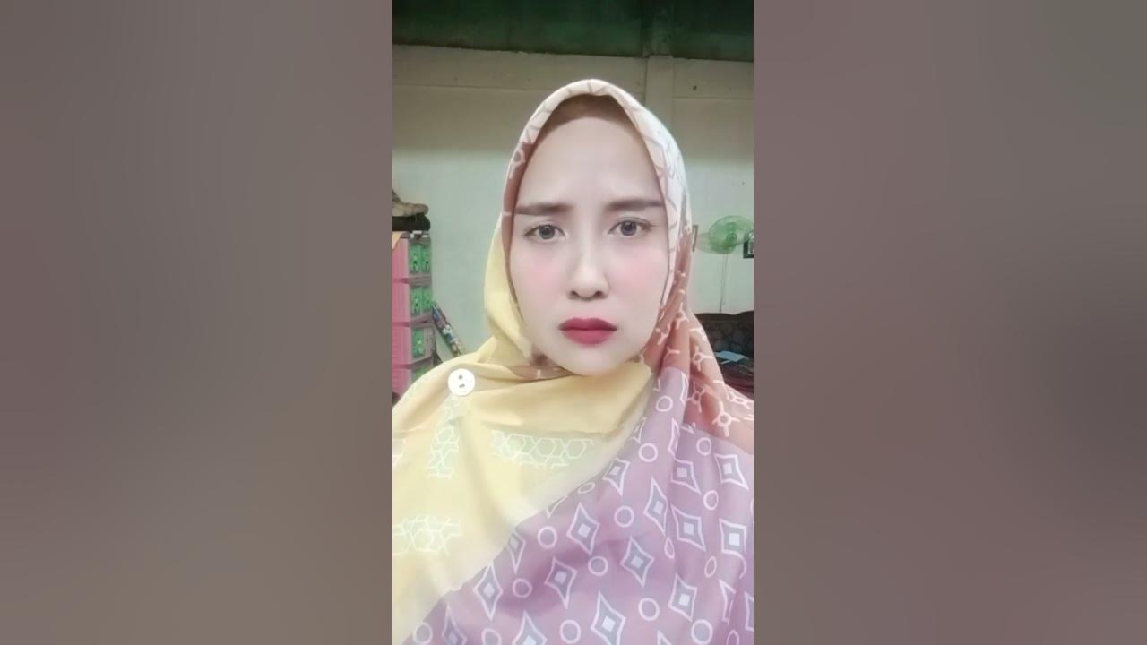 Ketika emak² anak 2 kena gombal, auto gigit² barang 😂😂😂 - YouTube