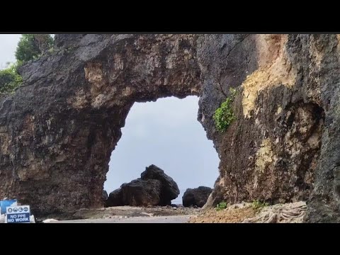 Boracay Keyhole Rock Formation - YouTube
