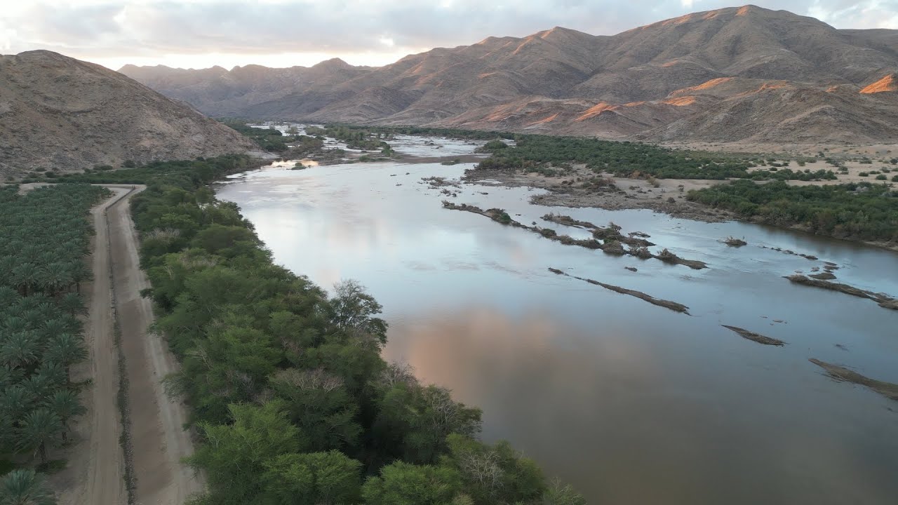 Orange river and Jeep, 3 Junie 2023 - YouTube