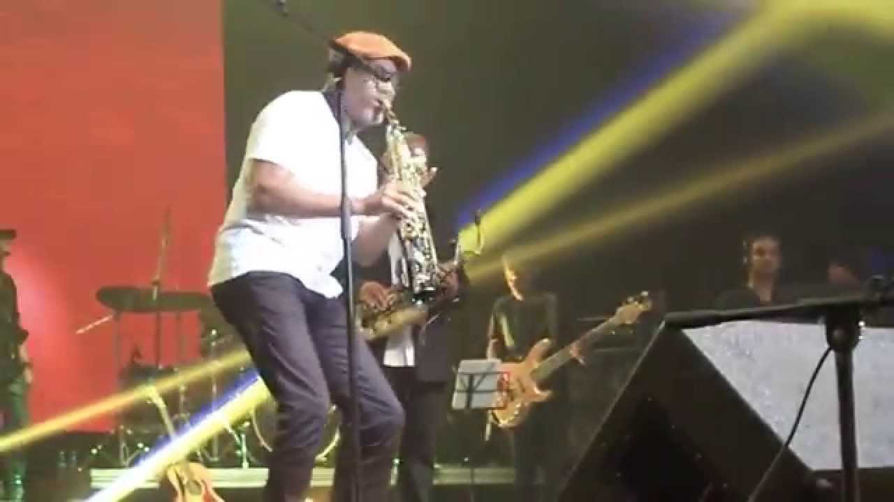 Kirk Whalum Sax Soprano - YouTube