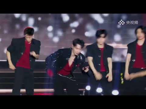 LAY ZHANG - SHEEP REMIX at Xiaoxi Music Festival