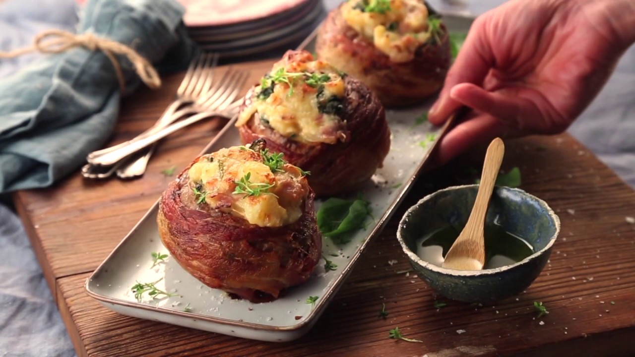 Bakpotatis med bacon & krämig fyllning - YouTube