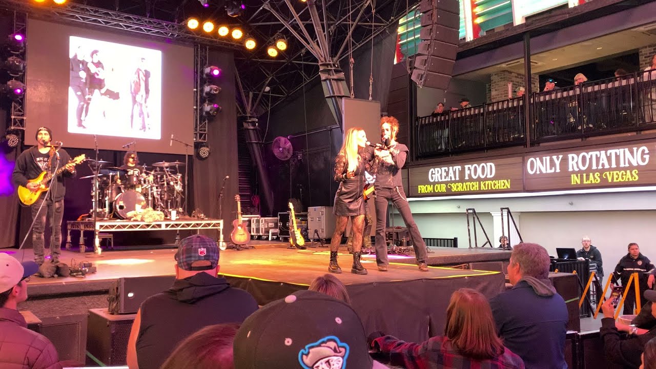 Alter Ego & Chandiss performing Go Your Own Way - YouTube