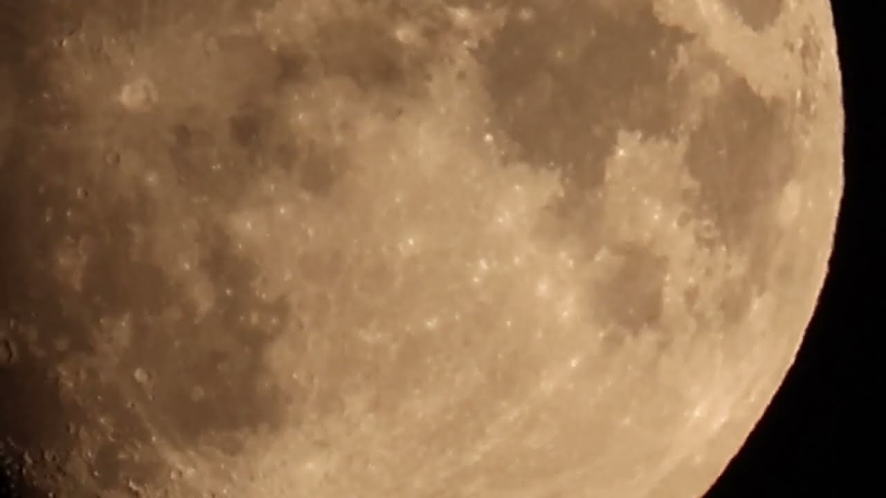 The Moon, Canon EOS R10 Using in camera 1-10x Zoom - YouTube