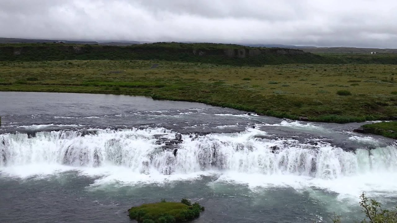 FaxiFoss - A waterfalls on the way to geysir - YouTube