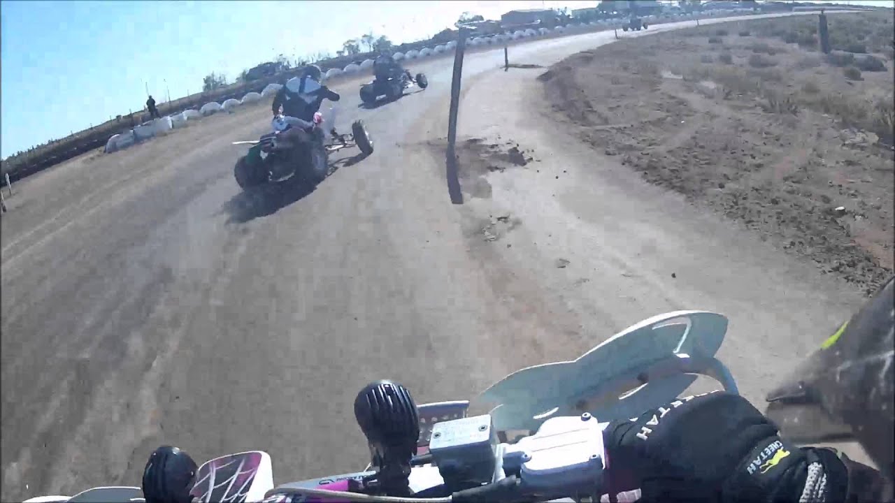 Whyalla Quads Dirt Circuit 13-9-15 Race 4 - YouTube