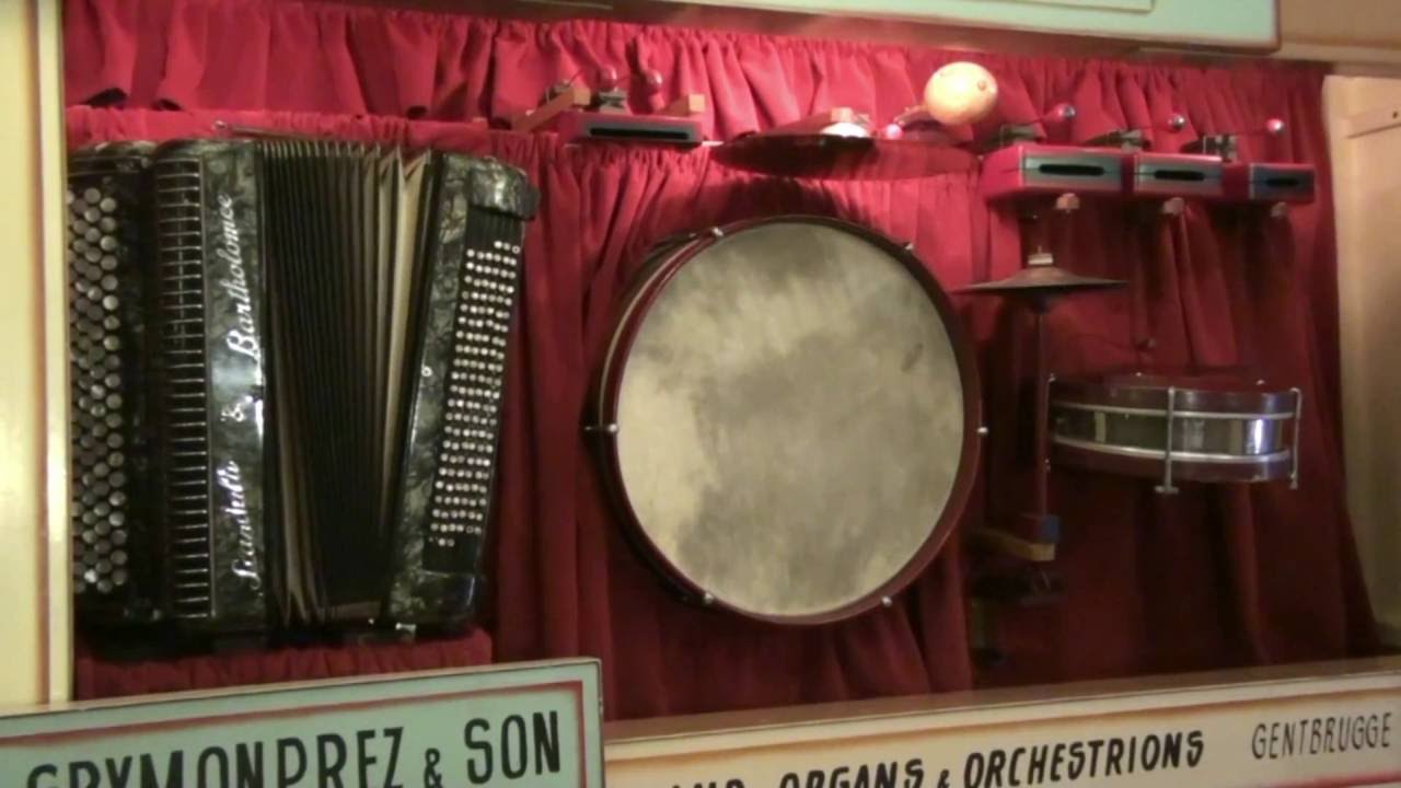 Arburo 88 note Keyless Dance Organ - YouTube