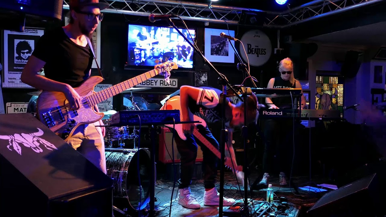 April Blue at The Horns, Watford - YouTube