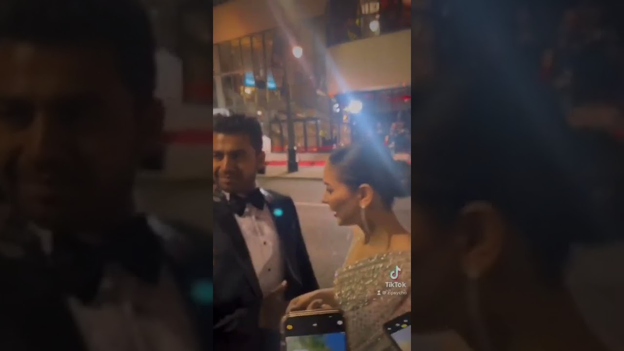 #haniaamir and Farhan | Hala and Hamza from Mere Humsafar at Hum awards ...